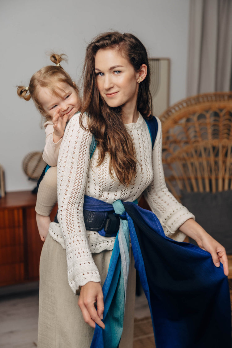 Mama & Roo's Babywearing Baby Carriers