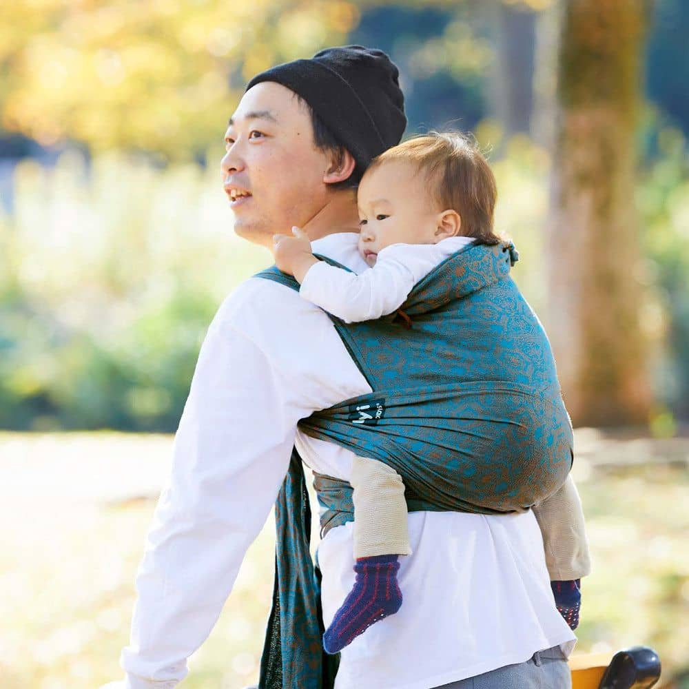 Mama & Roo's Babywearing Baby Carriers