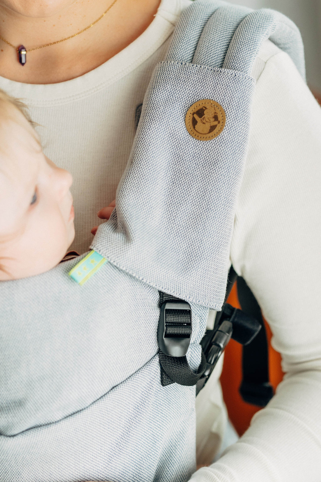 Suck pads and Reach Straps | Mama & Roo's