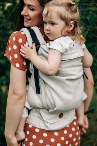 Mama & Roo's Babywearing Baby Carriers