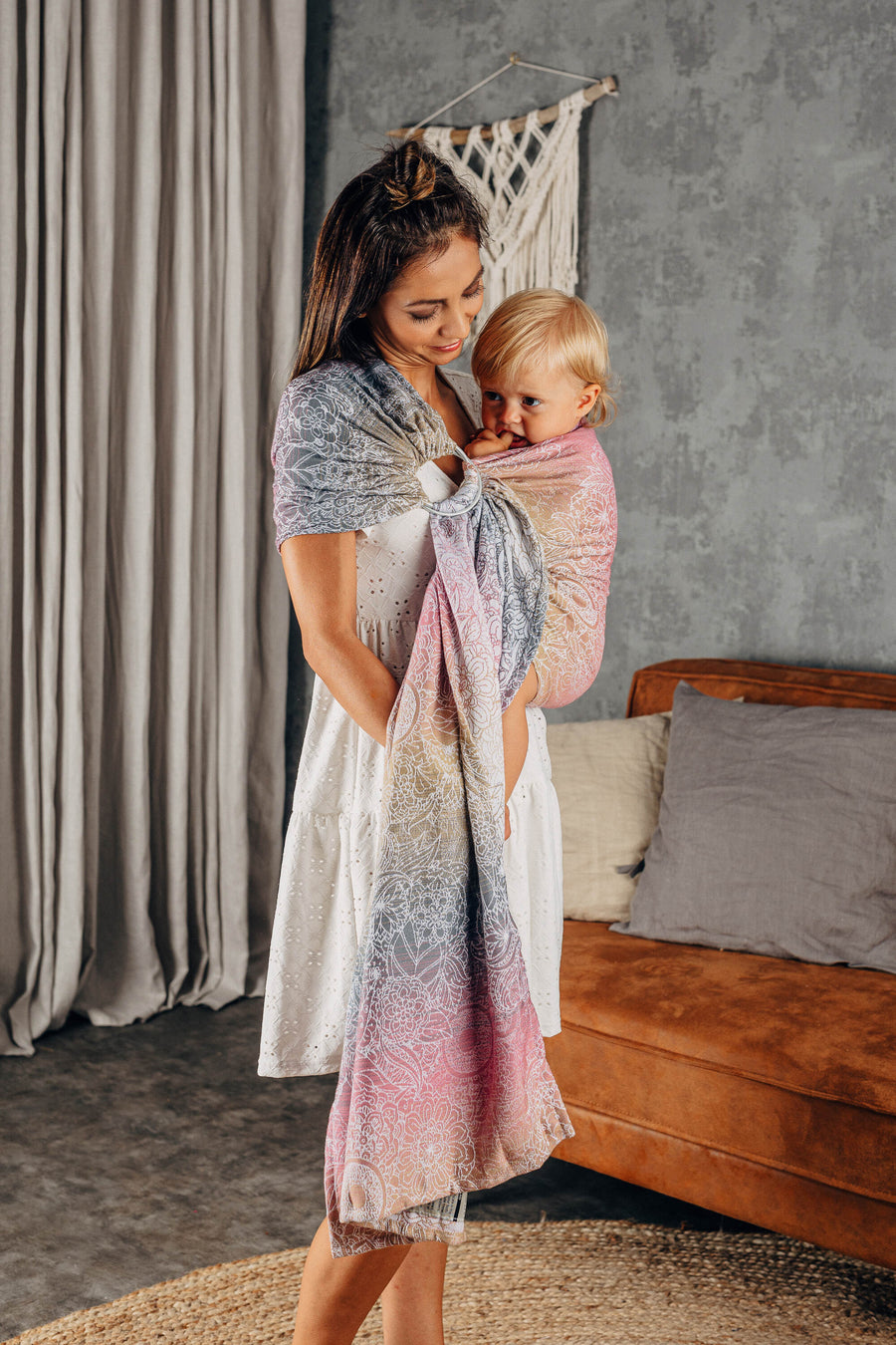 Mama & Roo's Babywearing Baby Carriers