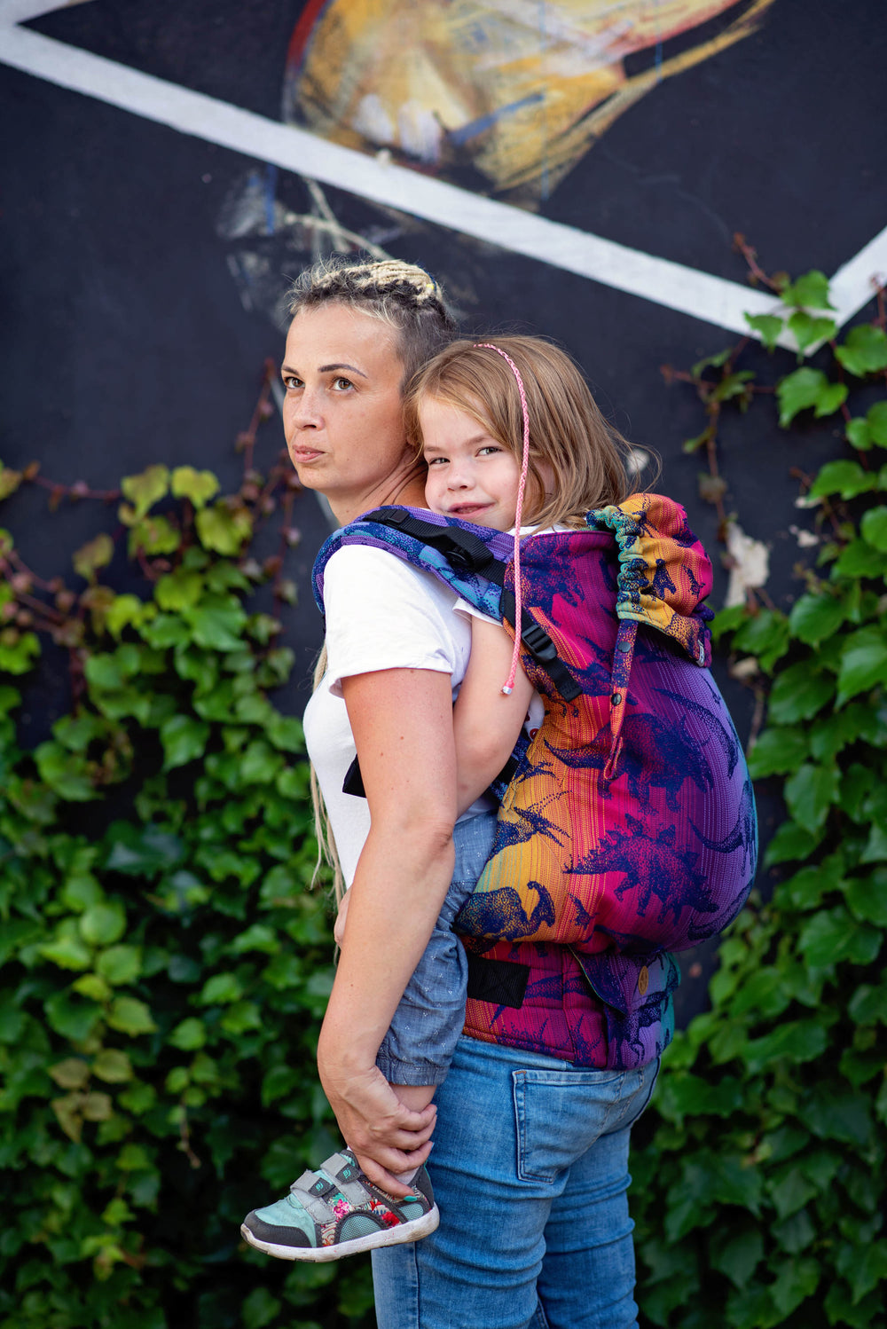 Mama & Roo's Babywearing Baby Carriers